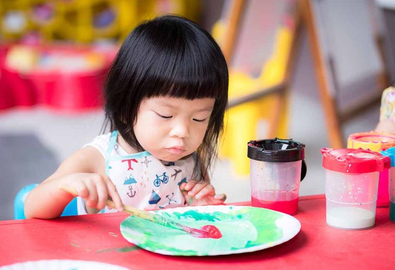 It's Craft Time! Let's Make Hot Air Balloons With Paper Plates ...