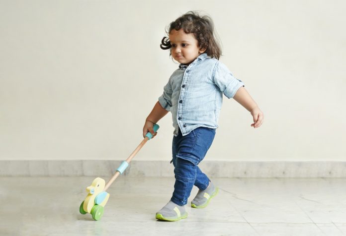 Tippy, Tippy, Toe: All About Your Baby’s First Step! - Firstcry Intelli ...