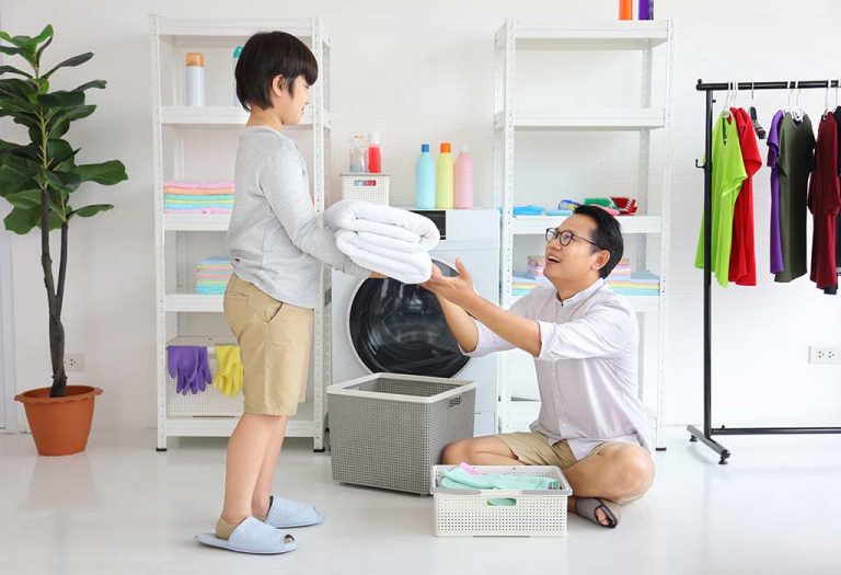 Easy Ways To Teach Preschoolers About Helping Others